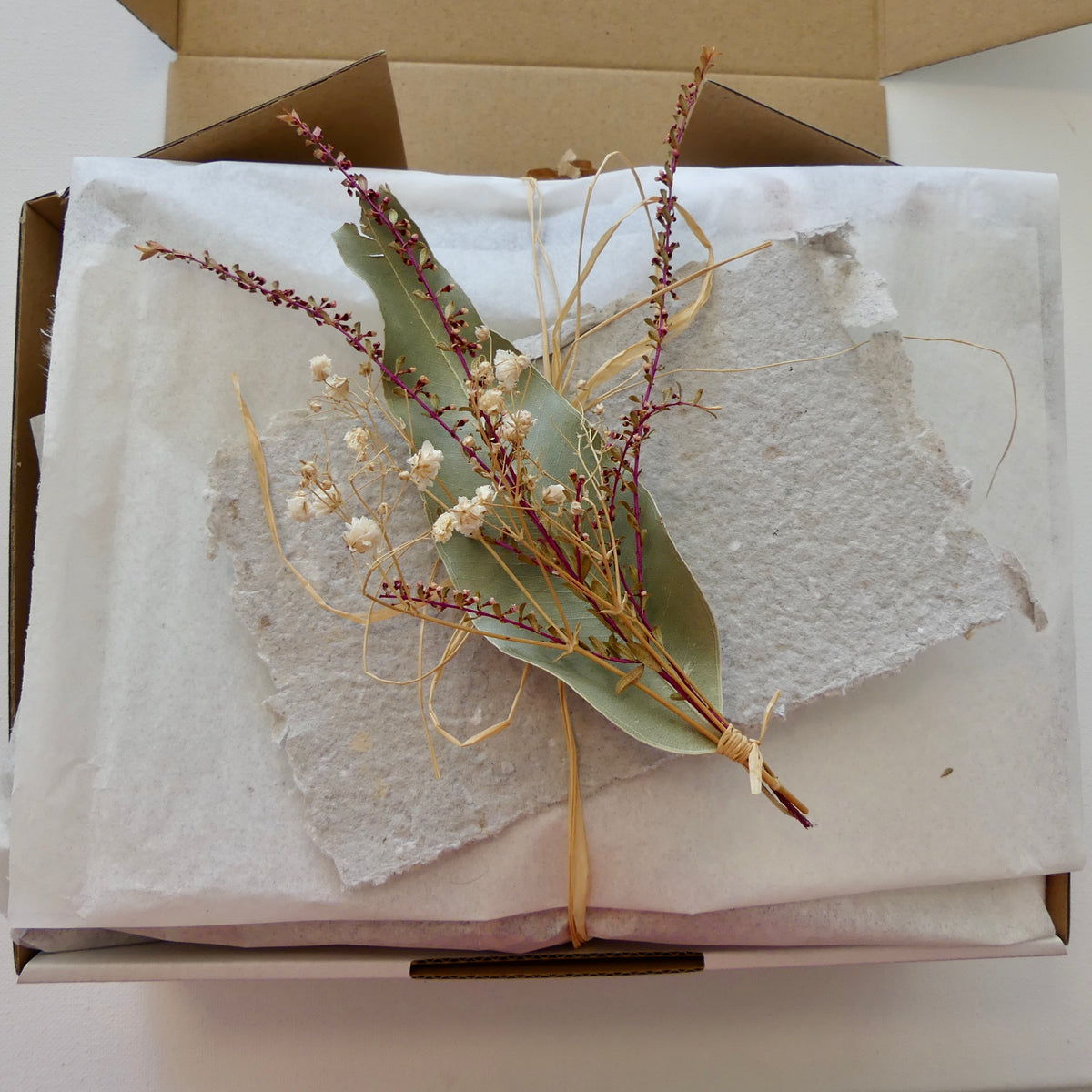 GIFT BOXES & BUNDLES – green & grae